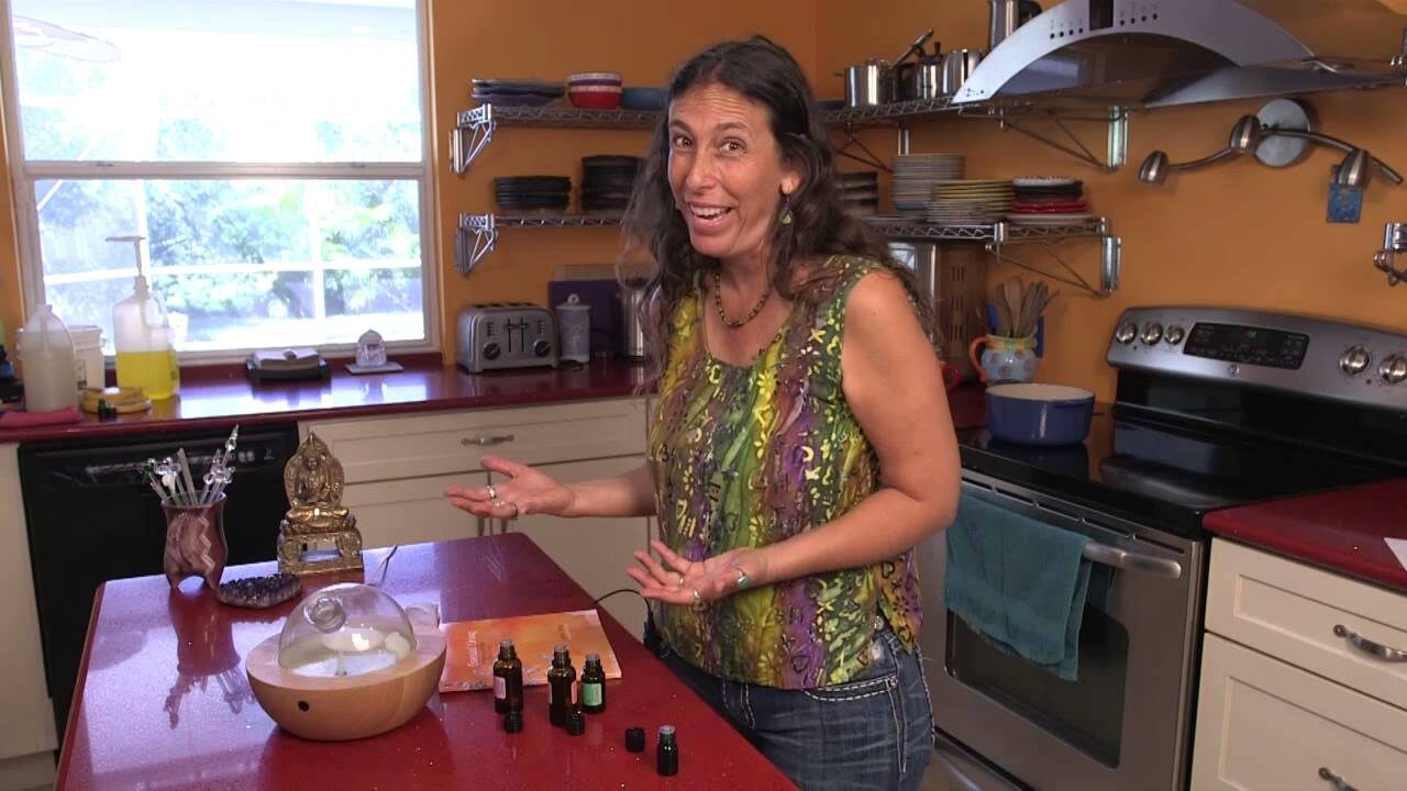 7 DIY Essential Oil Blends To Boost Energy For Busy Moms